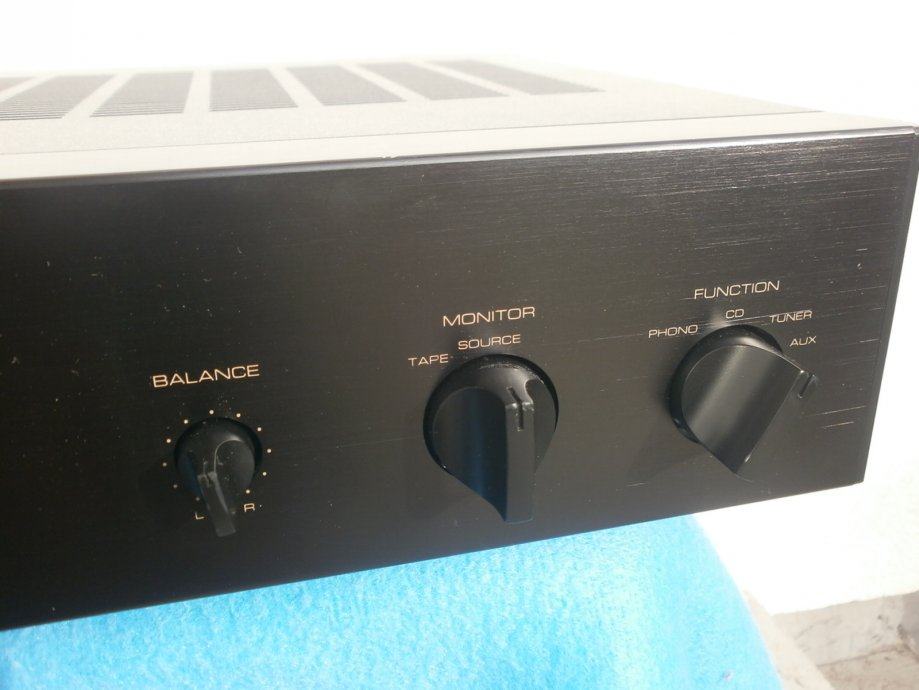 Pojačalo Rotel RA-930AX