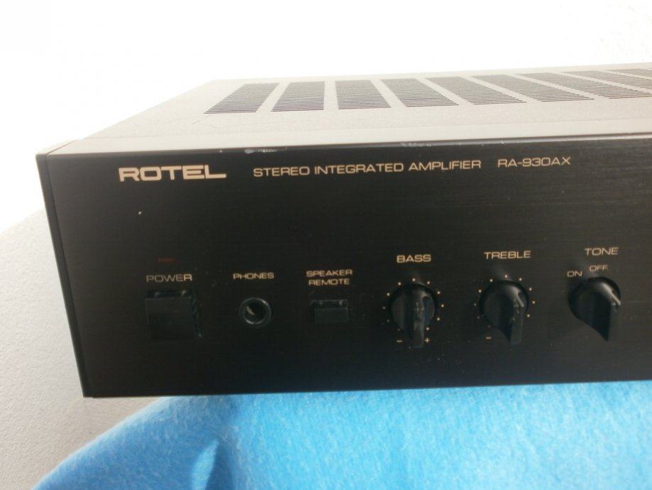 Pojačalo Rotel RA-930AX