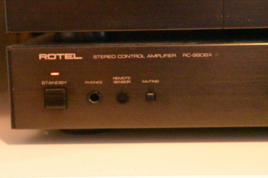 Rotel RC-990 BX pretpojacalo