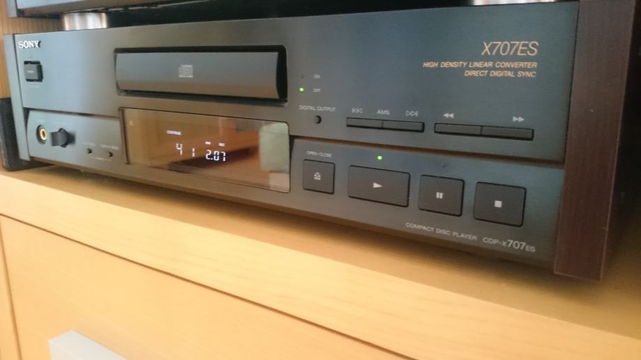 Sony CDP X707ES