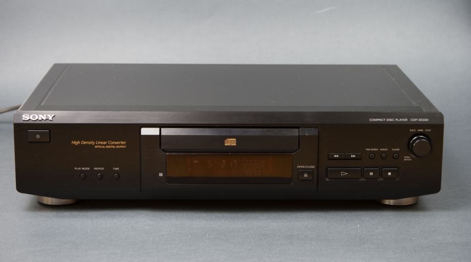 Sony CDP-XE 330 CD player