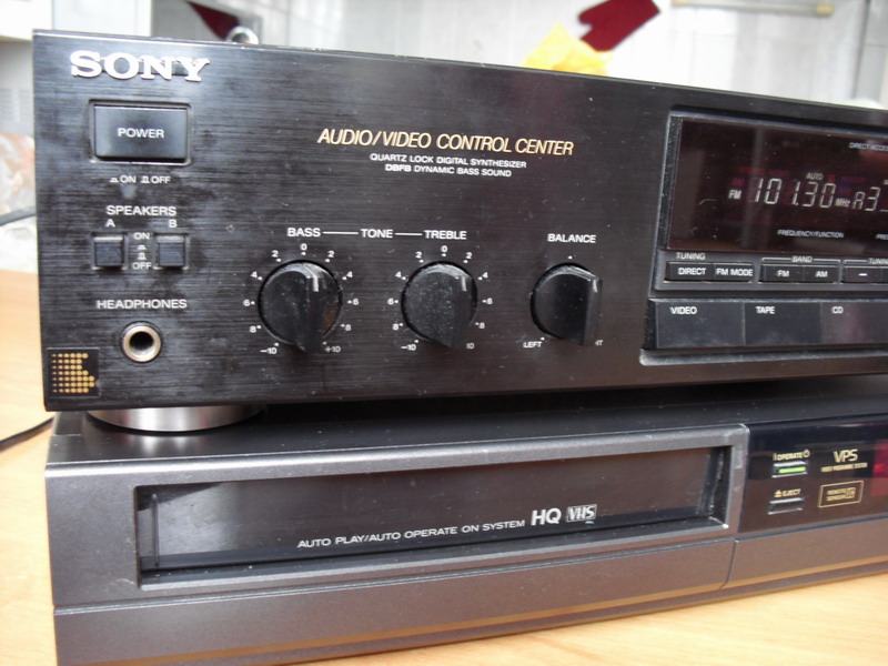Sony receiver STR-AV 220 + neispravan VCR