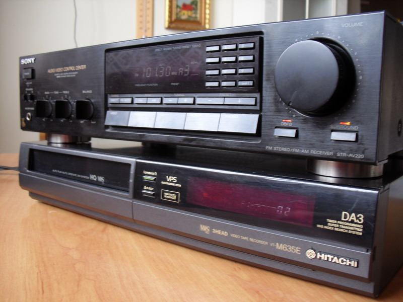 Sony receiver STR-AV 220 + neispravan VCR