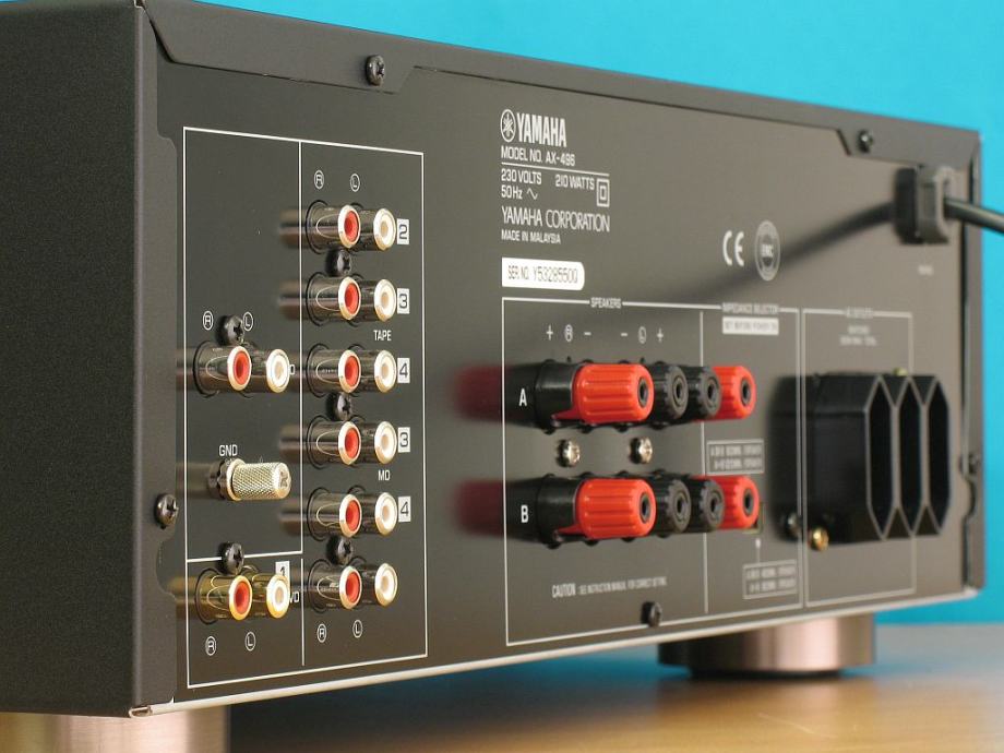 YAMAHA AX-496 NATURAL SOUND STEREO AMPLIFIER