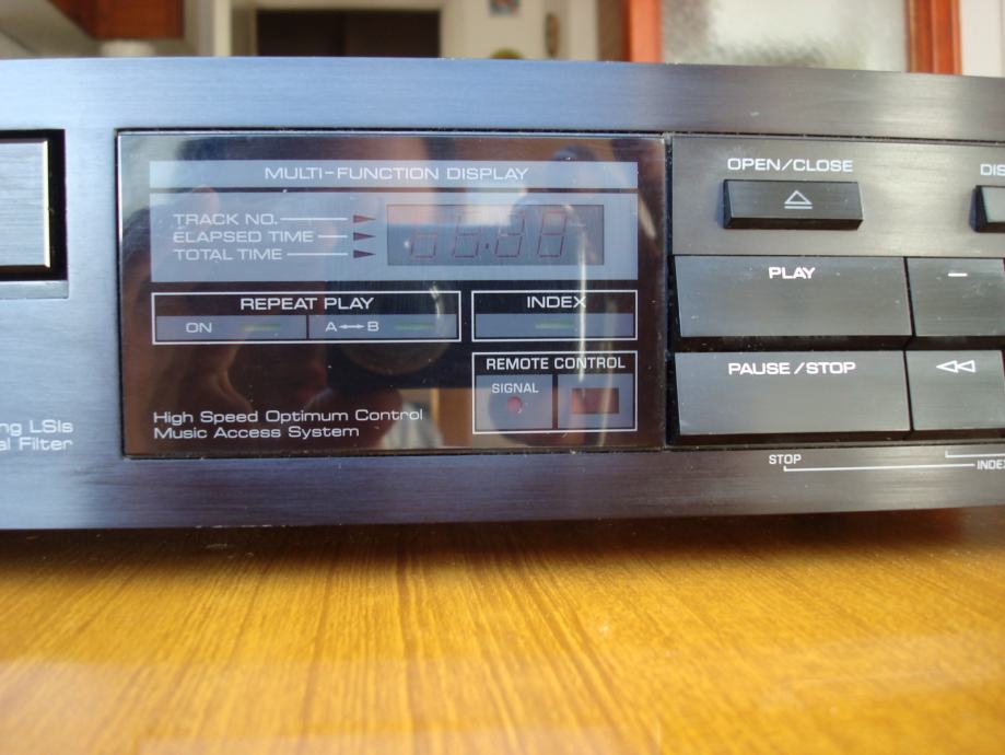 YAMAHA CD-3 VINTAGE CD PLAYER