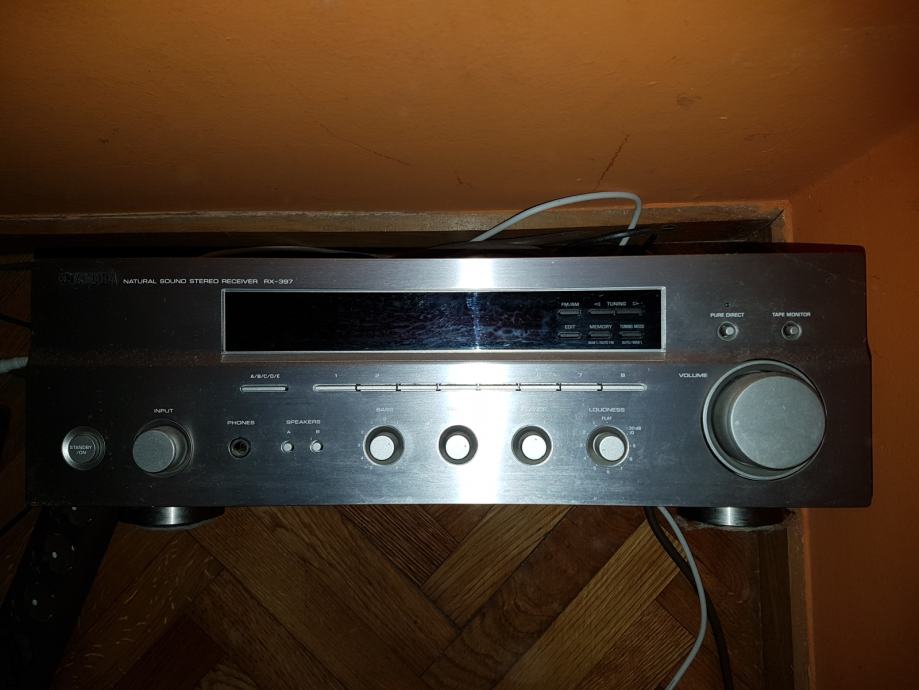 YAMAHA RX-397 AM/FM stereo receiver