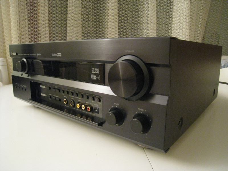 Yamaha RX-V1300RDS receiver