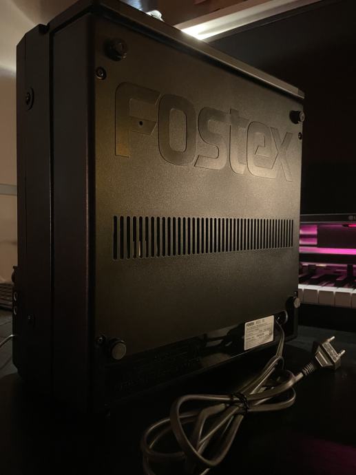 Fostex R8 Magnetofon