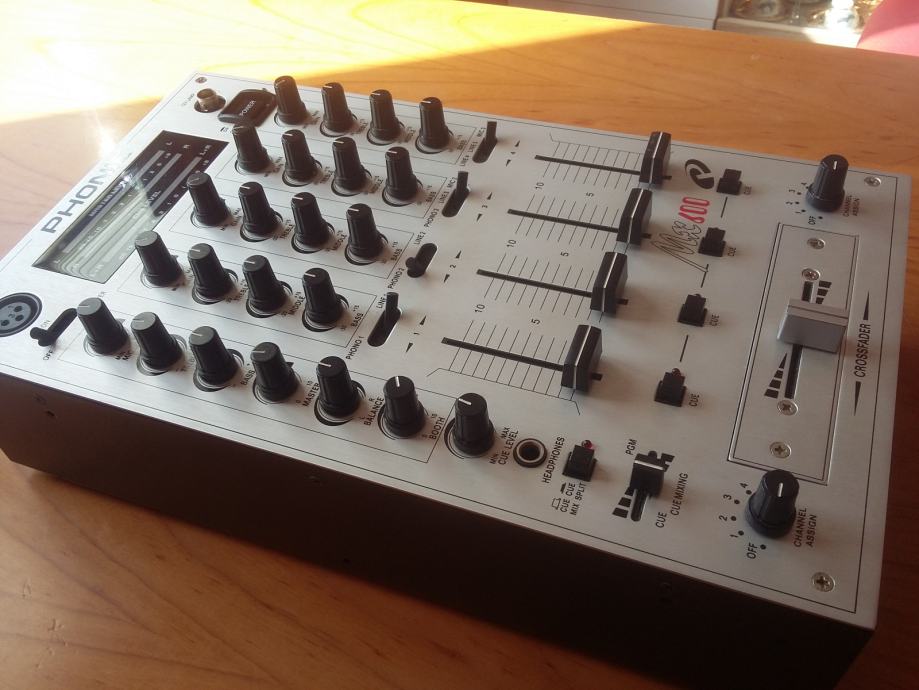 Dj Mixer PHONIC MX 600