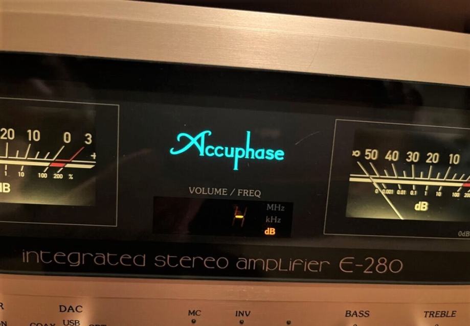 Accuphase E-280 - SOLD