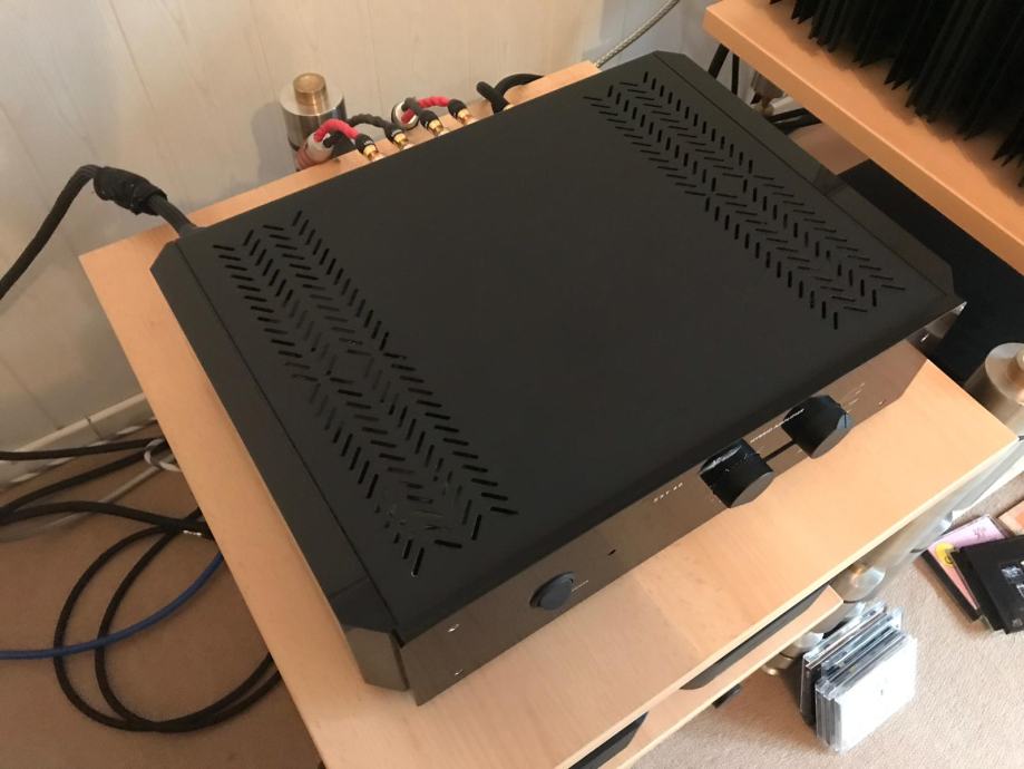 AKCIJA! Hibridno cijevno MOSFET integrirano pojačalo LECTOR ZXT 60