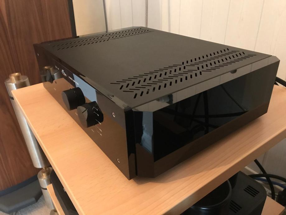 AKCIJA! Hibridno cijevno MOSFET integrirano pojačalo LECTOR ZXT 60