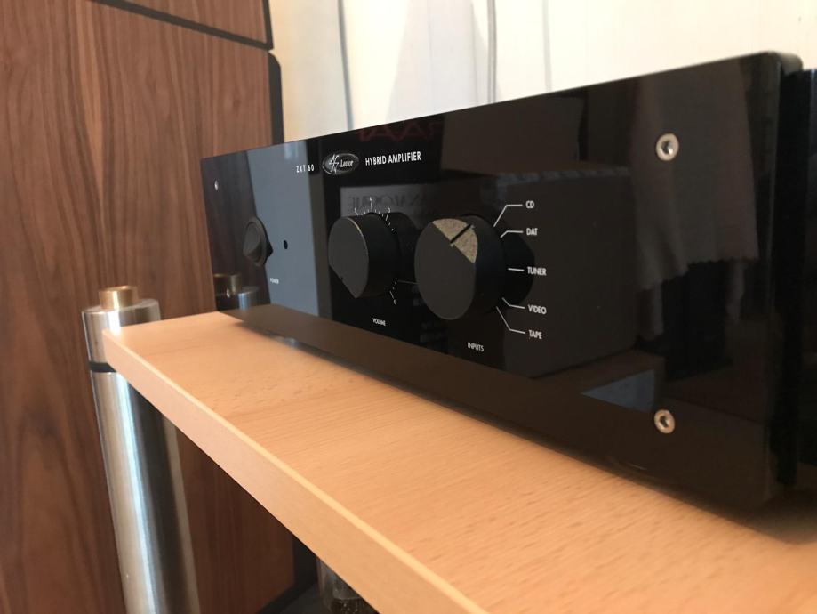AKCIJA! Hibridno cijevno MOSFET integrirano pojačalo LECTOR ZXT 60
