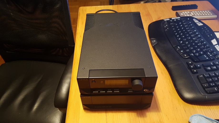 Cyrus 8 XPd Qx integrirano pojačalo i PSX-R vanjsko napajanje