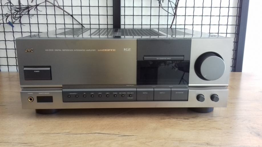 JVC AX Z1010