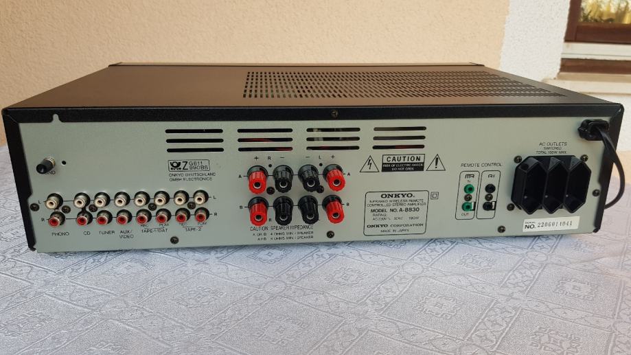 Onkyo A-8830