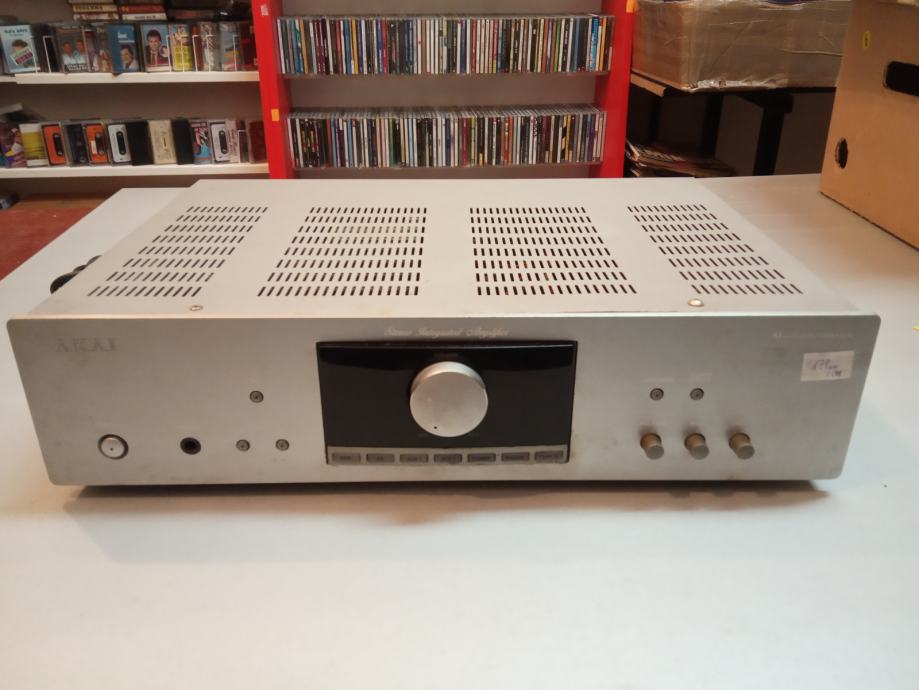 POJAČALO AKAI AM-3000