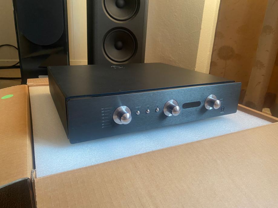 Primare PRE 30 pretpojačalo u besprijekornom stanju!