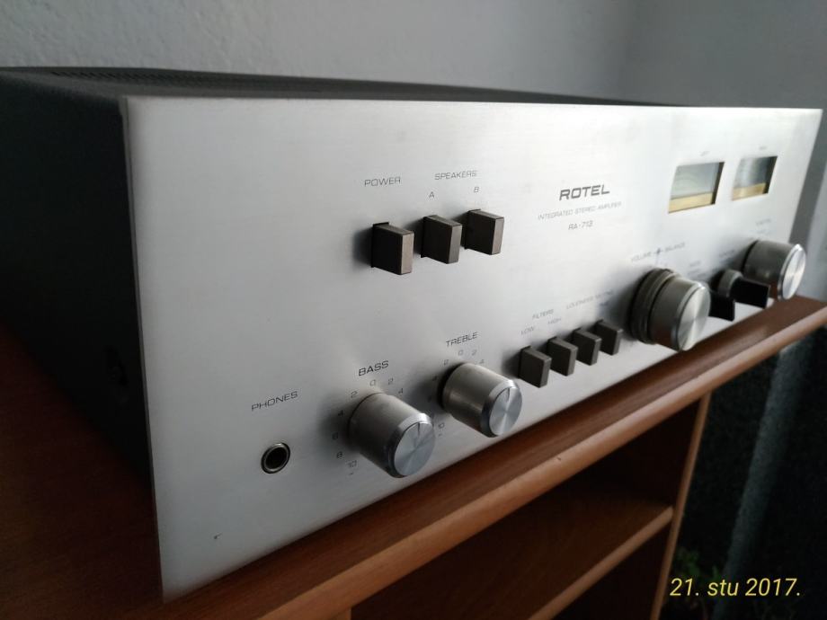 ROTEL RA-713