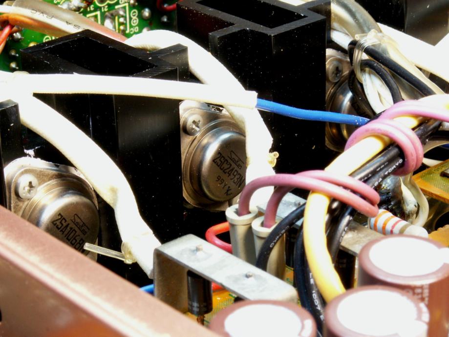 Sansui AU-D907 Limited, 220-230V verzija