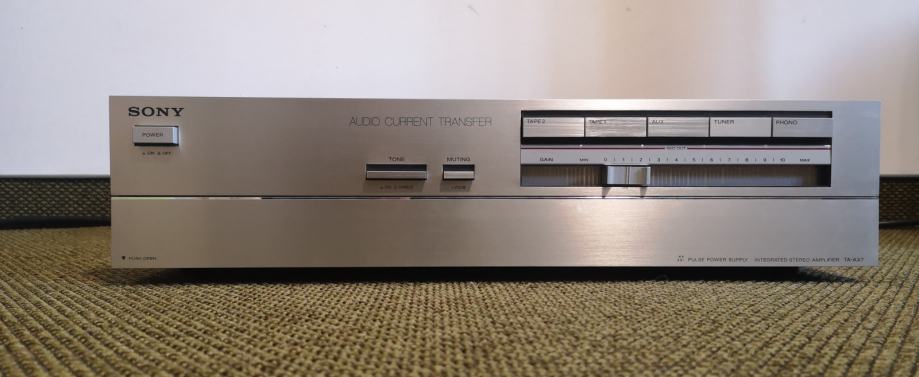 SONY TA-AX7 integrirano pojačalo