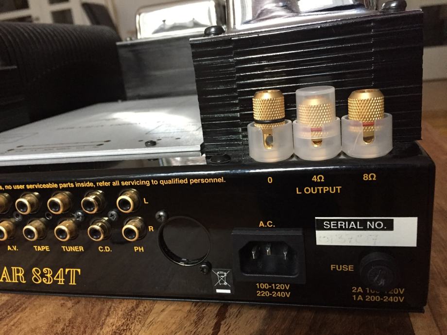 State-Of-The-Art integrirano pojačalo EAR 834T by Tim de Paravicini