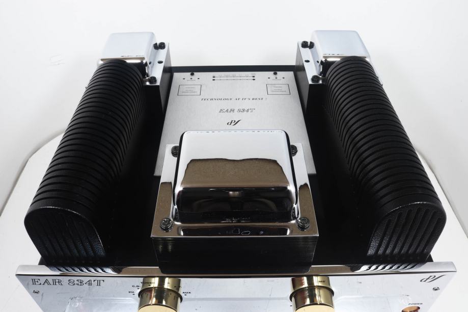 State-Of-The-Art integrirano pojačalo EAR 834T by Tim de Paravicini