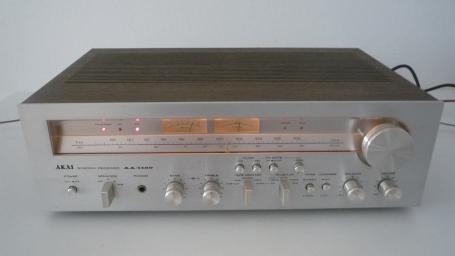 stereo AKAI -AM -67 -CD -57 -AT -57 - TOP modeli- sve je kao NOVO