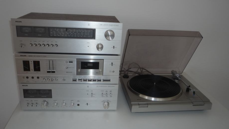 stereo PHILIPS - VINTAGE -KAO NOVI -zvuk odlican