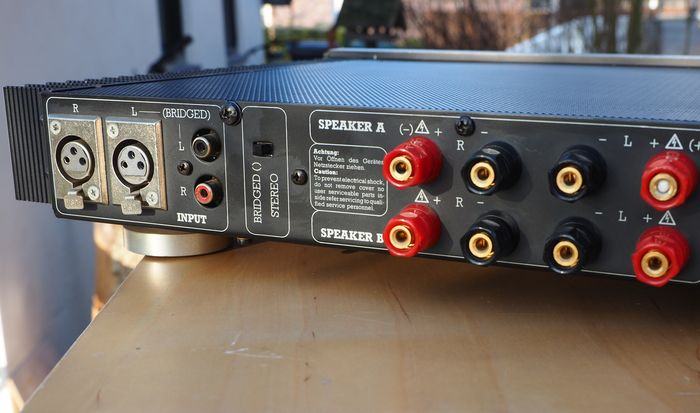 T+A Pulsar A2000 AC power amp