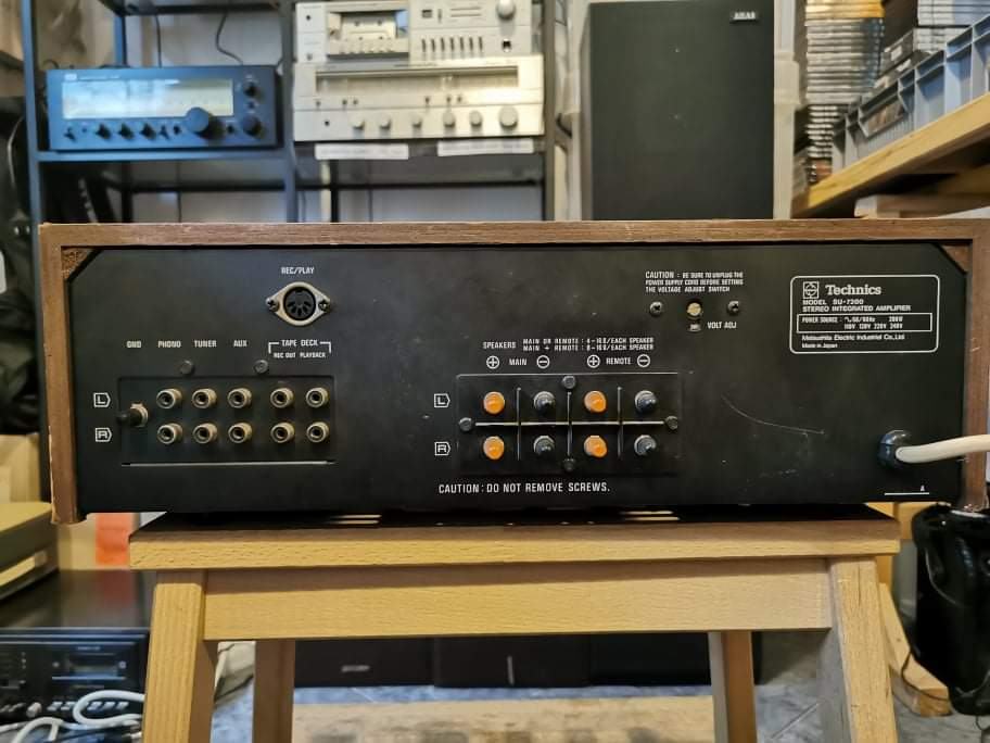 TECHNICS- VINTAGE POJAČALO SU-7200 PRODAJEM