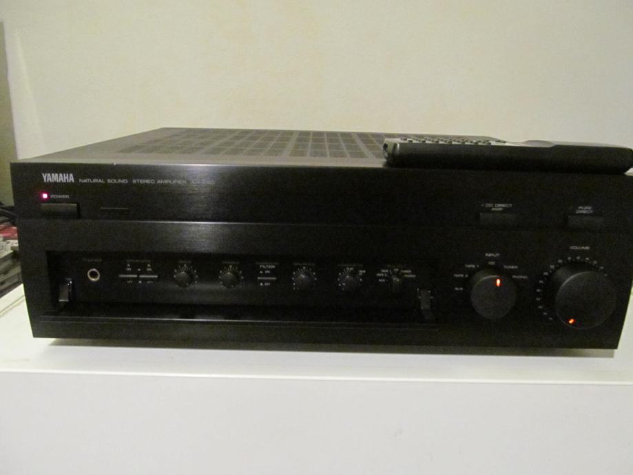 Yamaha AX 590