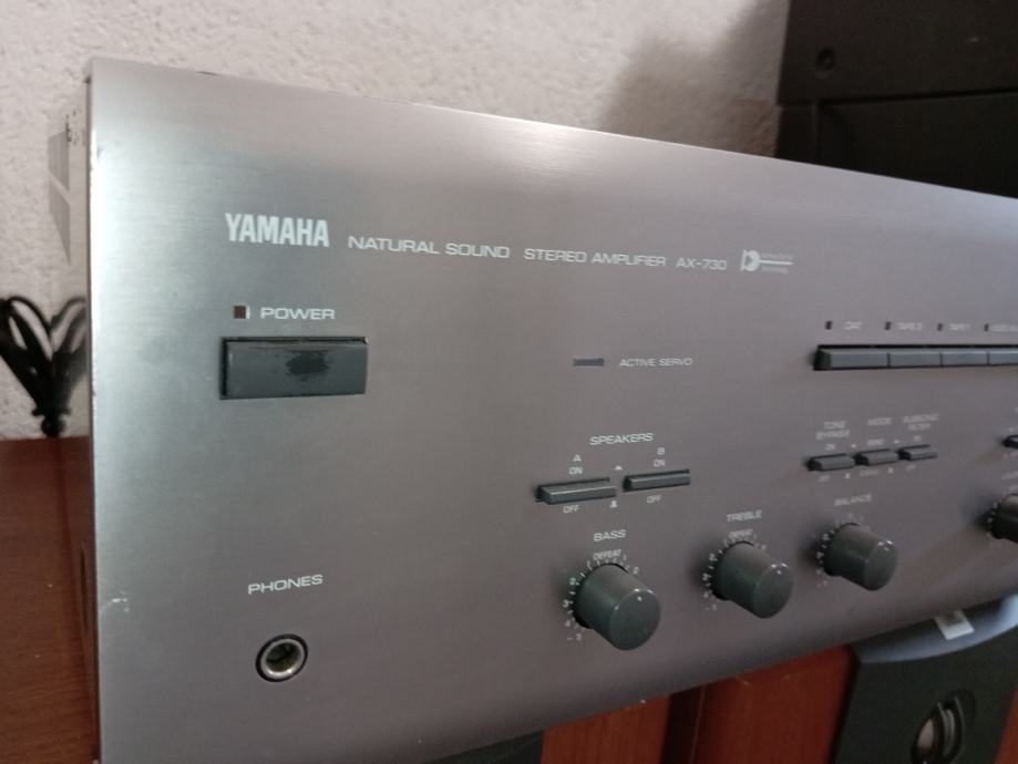 YAMAHA AX 730