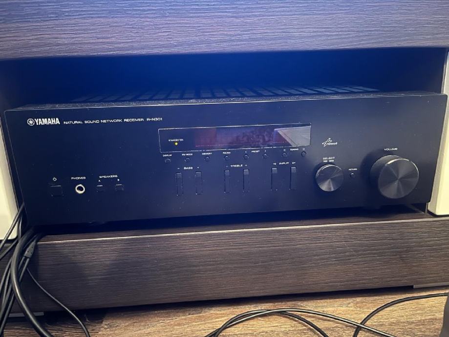 Yamaha rn301 pojačalo