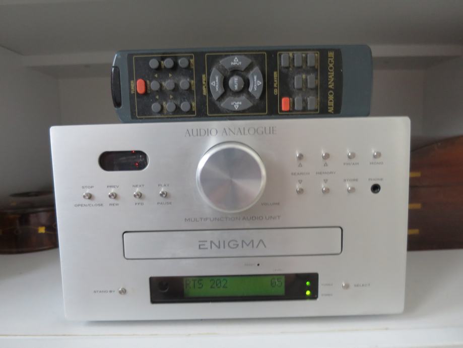 Audio Analogue Enigma sa daljinskim