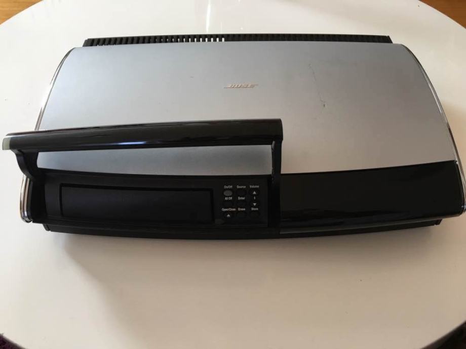 Bose AV18 Media Center