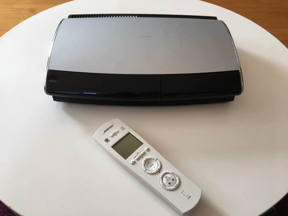 Bose AV18 Media Center