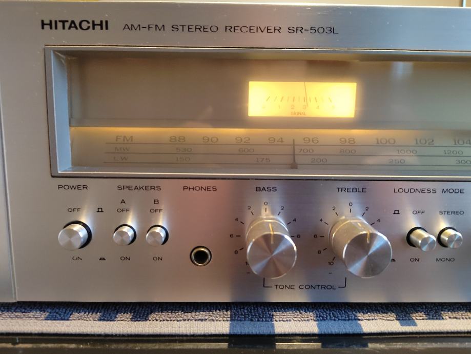 Hitachi am-fm stereo receiver SR-503L