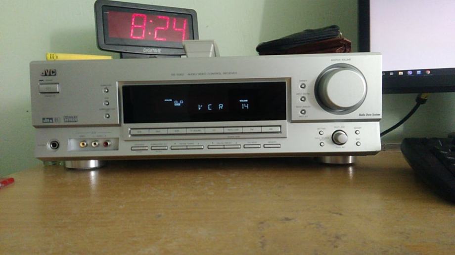 JVC RX-5062 i Beng E1005 zvucnici plus Woofer