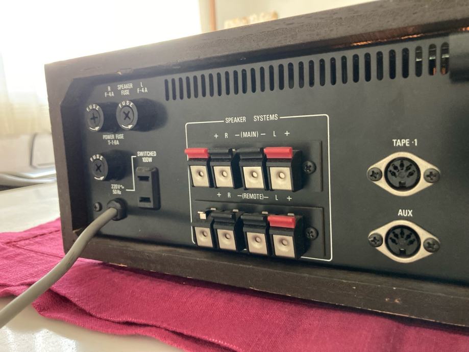NAD 160a Vintage receiver 2X50 Watt na 8 Ohma