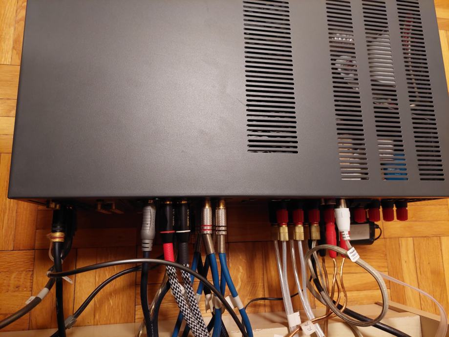 NAD T765 AV receiver, 7.2 channel, D/A Converter 24bit / 192kHz