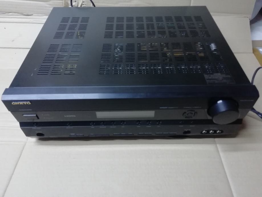 Onkyo HT-R 518