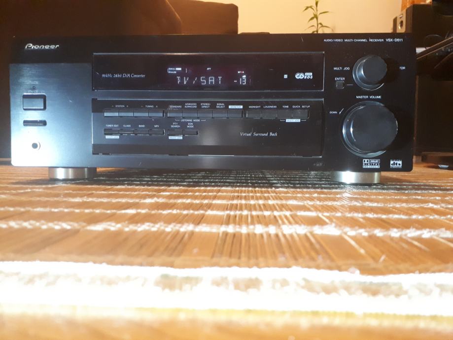 Pioneer VSX-D511 AV Receiver