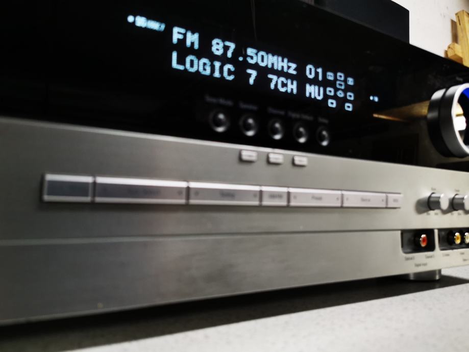 Receiver Harman Kardon AVR 235