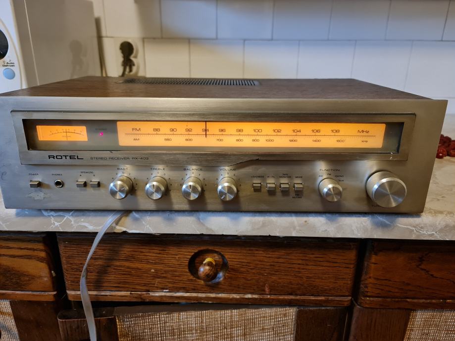 Rotel receiver Rx 403