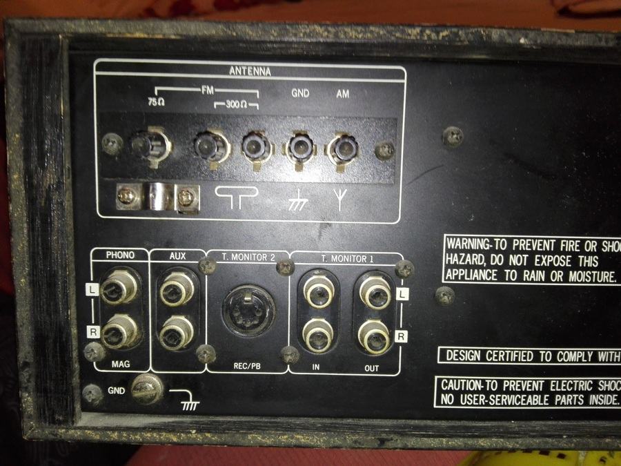 ROTEL RX-604 Reciever (AM/FM Stereo)