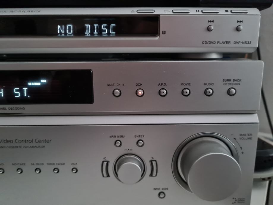 Sony receiver STR-DE697 + CD/Dvd Player DVP-NS33