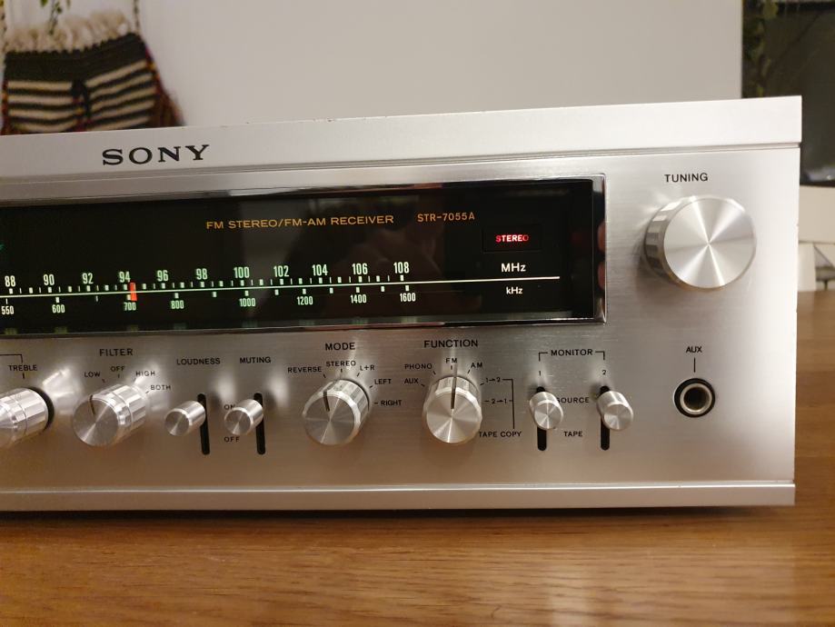 Sony STR-7055A - vintage receiver