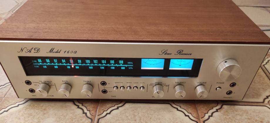 Vintage receiver NAD 160a