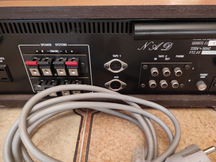 Vintage receiver NAD 160a